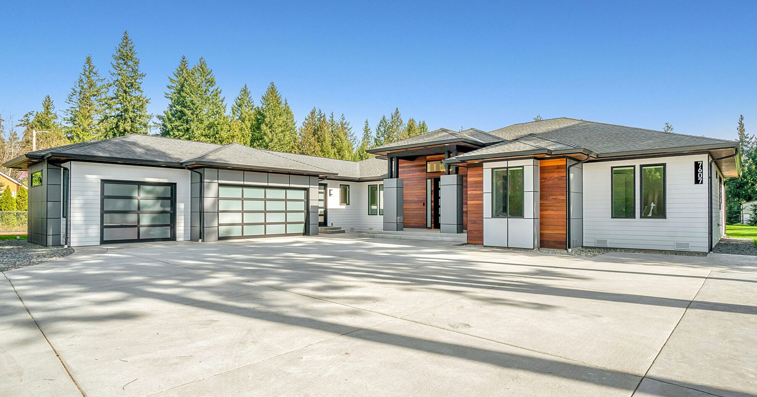 NOL Garage Doors - Los Angeles & Riverside Garage Door Pros